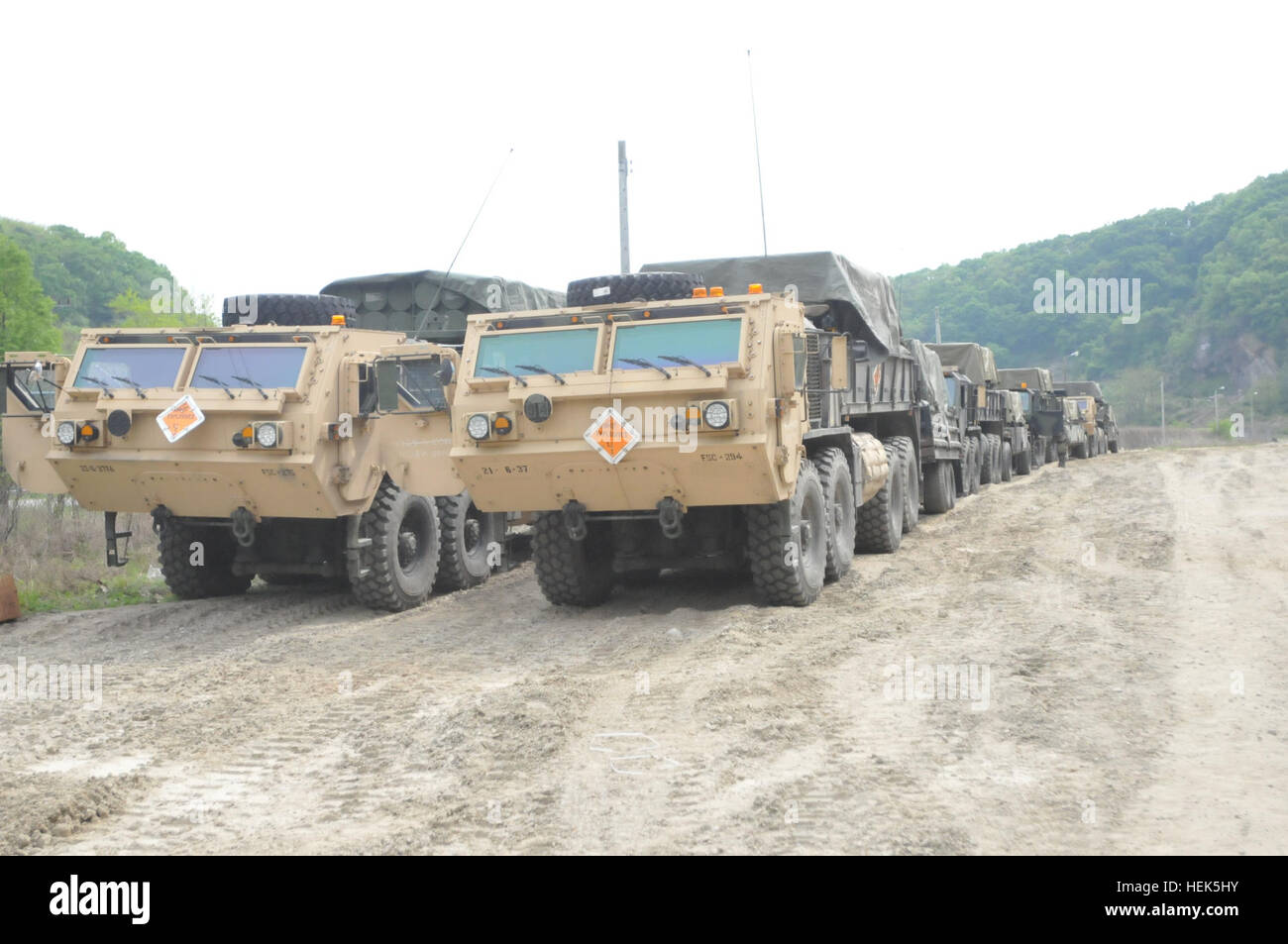 Soldiers from 210th Field Artillery Brigade, 2nd Infantry Division ...