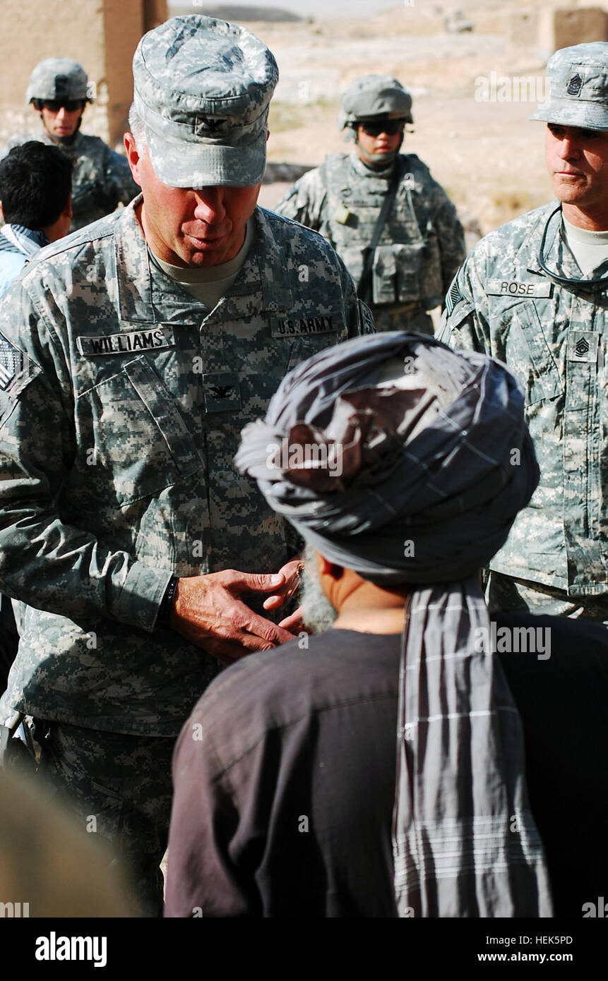 Col. Daniel E. Williams, the 4th Combat Aviation Brigade commander ...