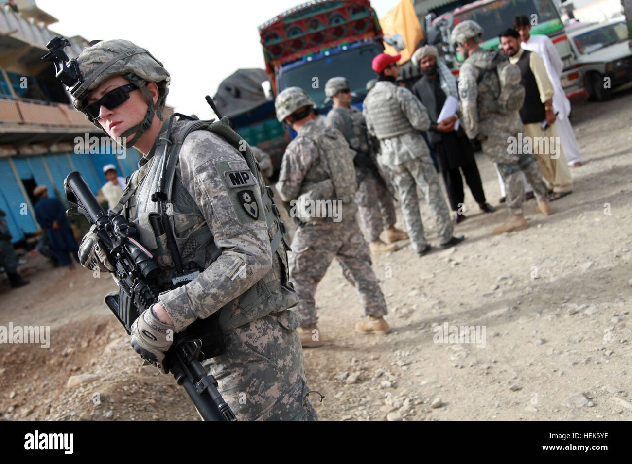 330th military police company hi-res stock photography and images - Alamy