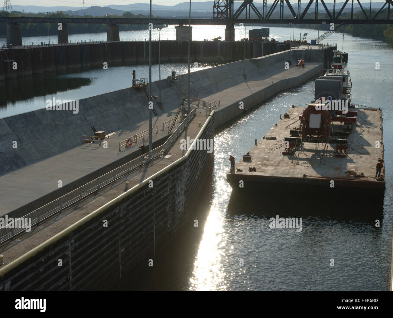 A barge carrying a 750,000-pound generator and 500,000-pound turbine ...