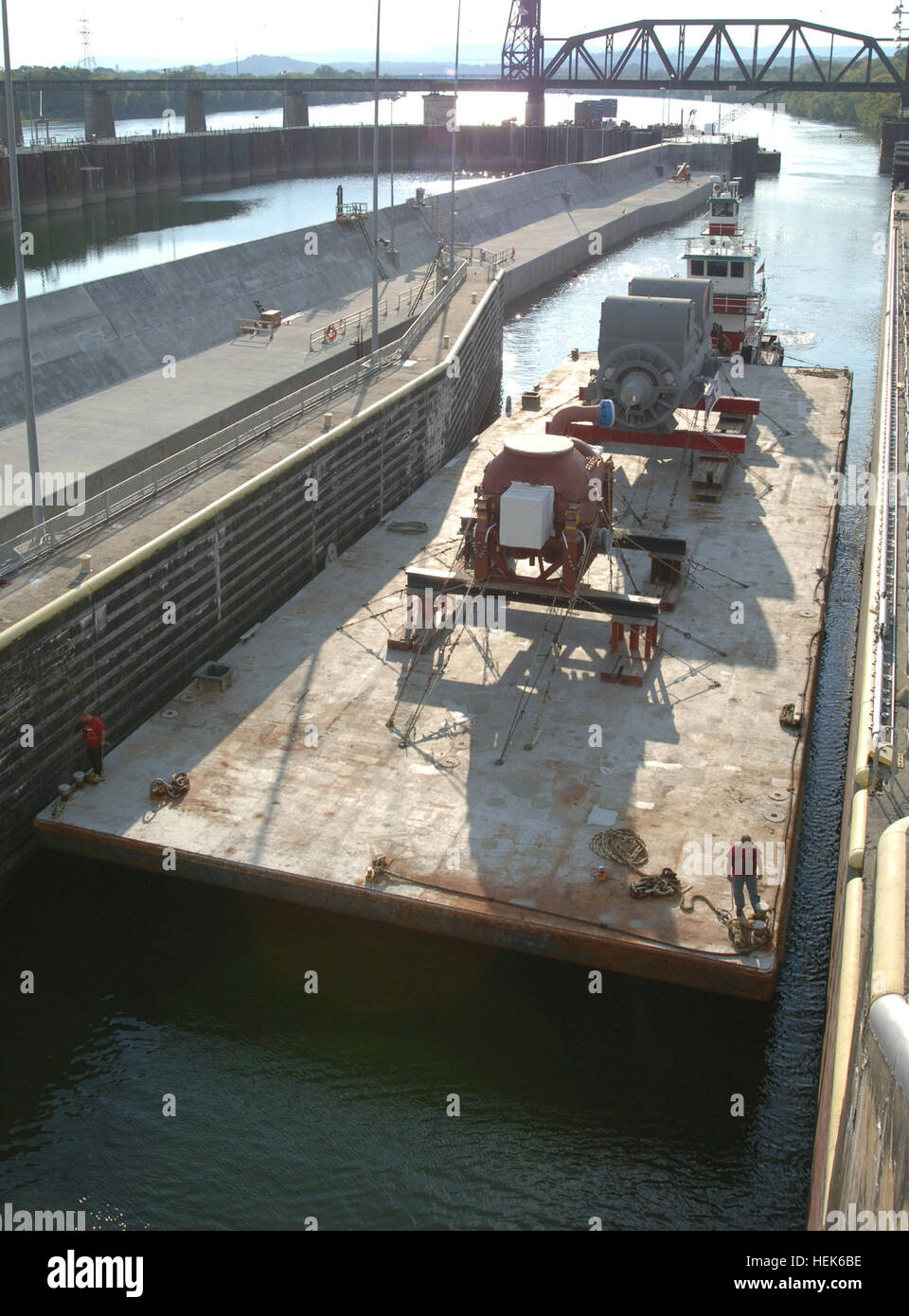 A barge carrying a 750,000-pound generator and 500,000-pound turbine ...
