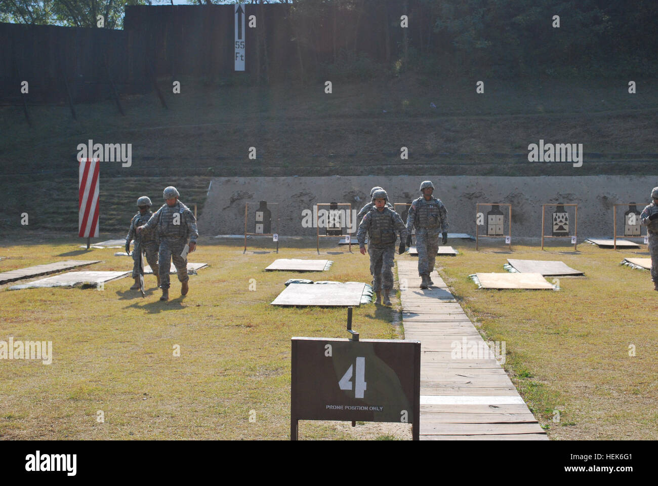 Range safeties and soldiers from 3rd Platoon, 557th Military Police ...