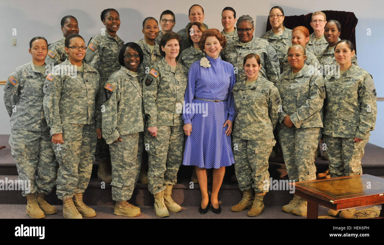 Soldiers from the Army Reserve's 99th Regional Support Command learned ...