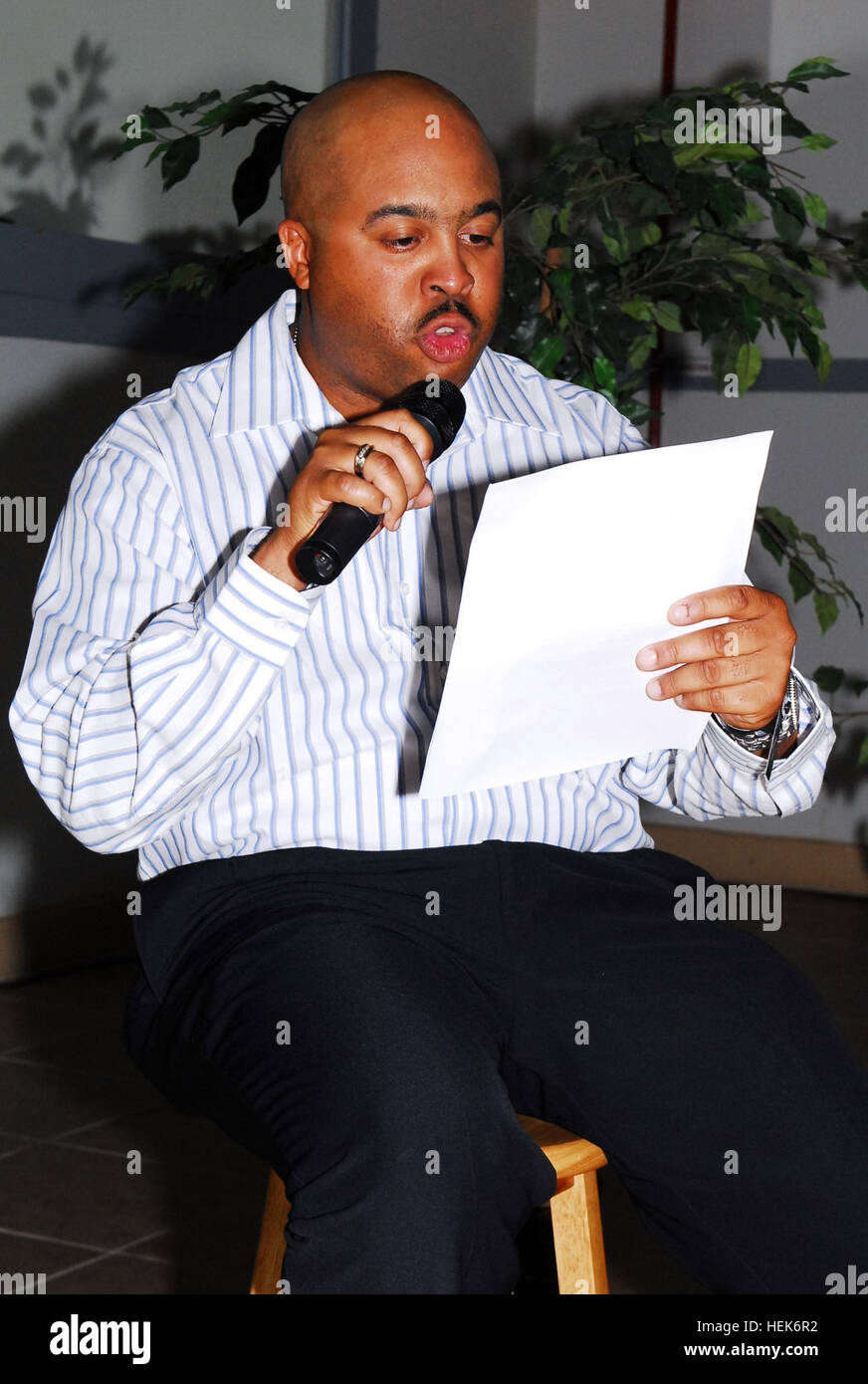 Petty Officer 1st Class Harold Nance, mass communication specialist ...