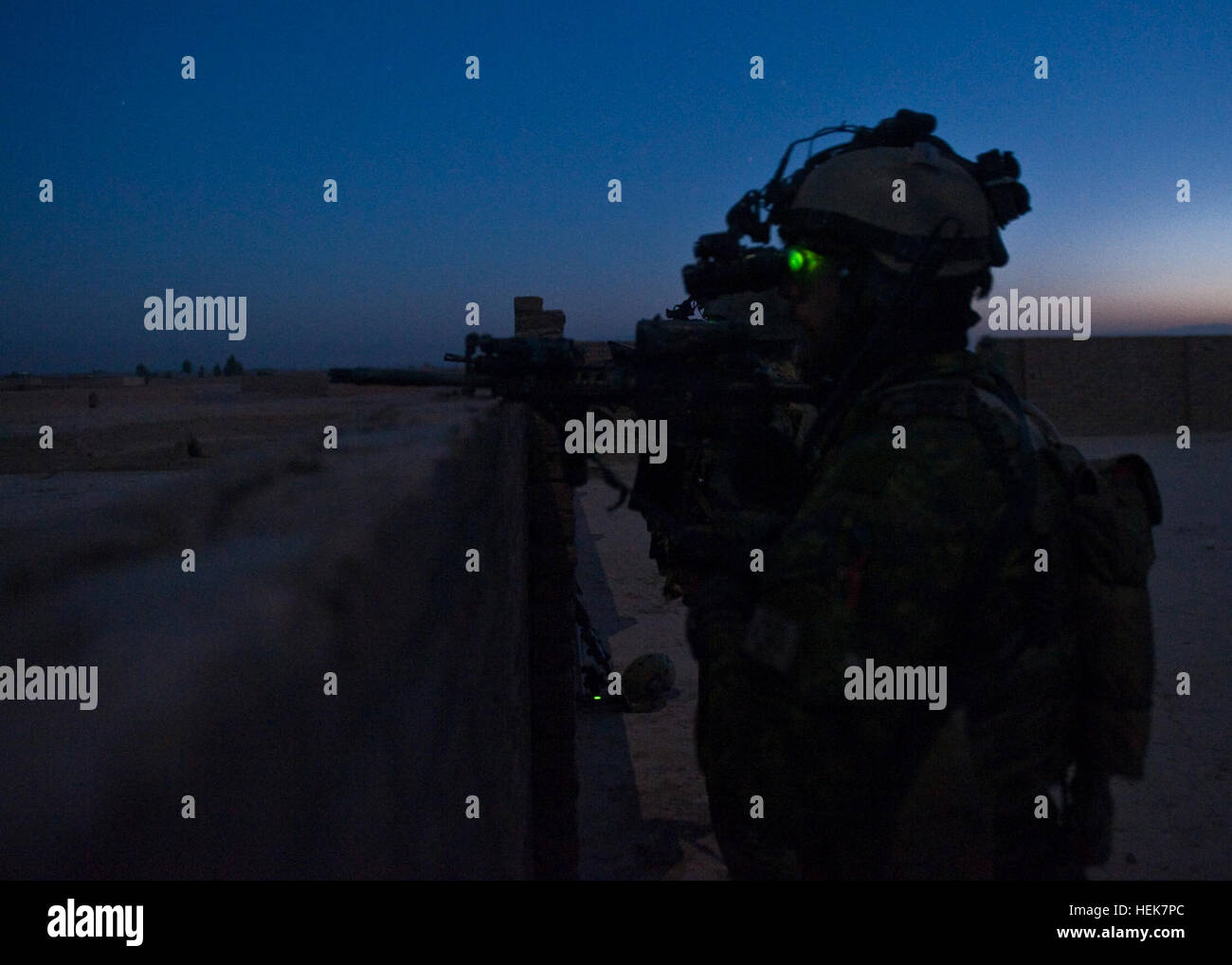 Special forces soldier night vision hi-res stock photography and images ...