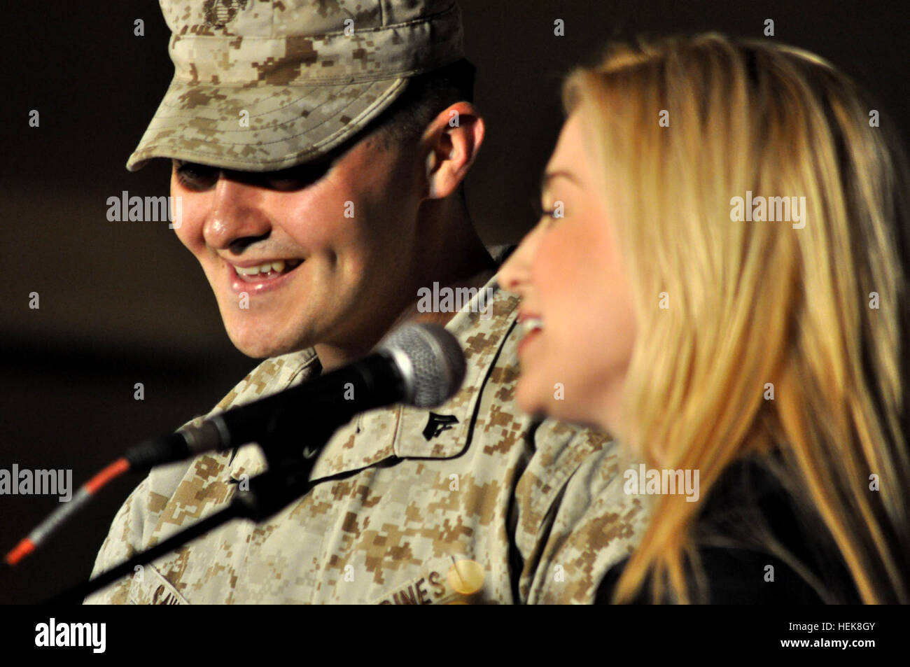 Country music artist Kellie Pickler brought every soldier, sailor ...