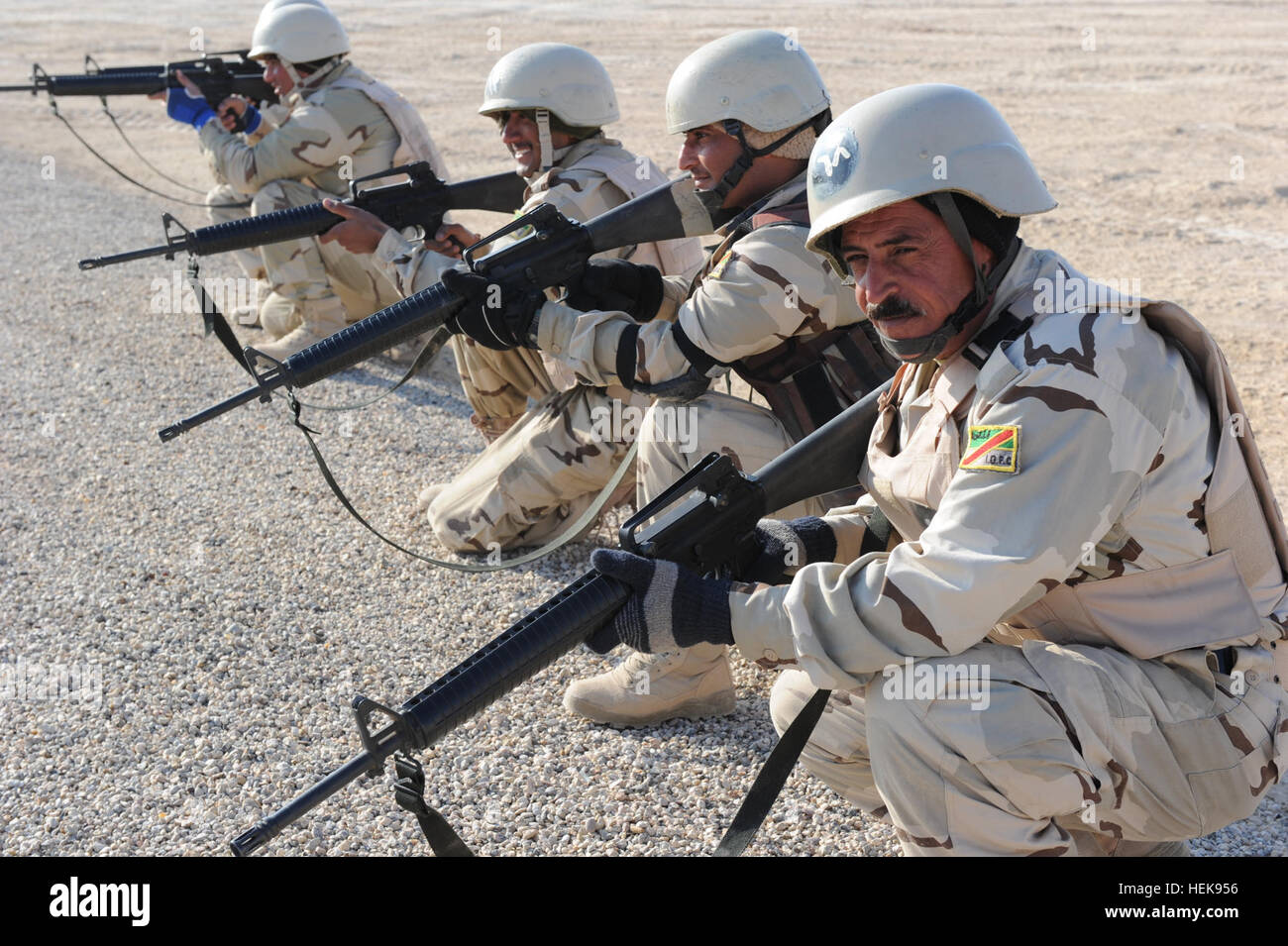 Iraqi army soldiers assigned to 2nd Company, 1st Battalion, 28th ...