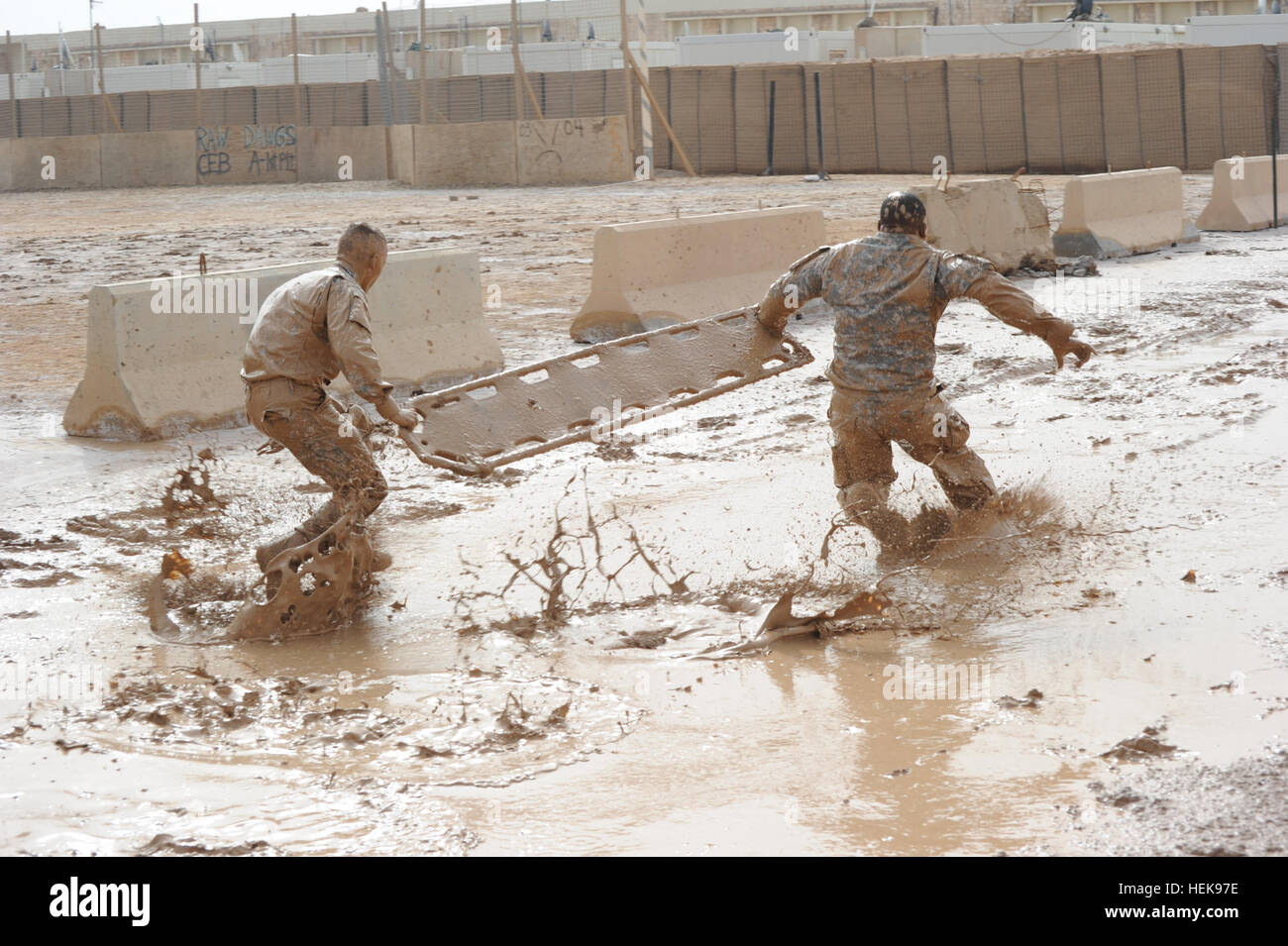 U.S. soldiers assigned to 442nd Military Police Company, New York ...