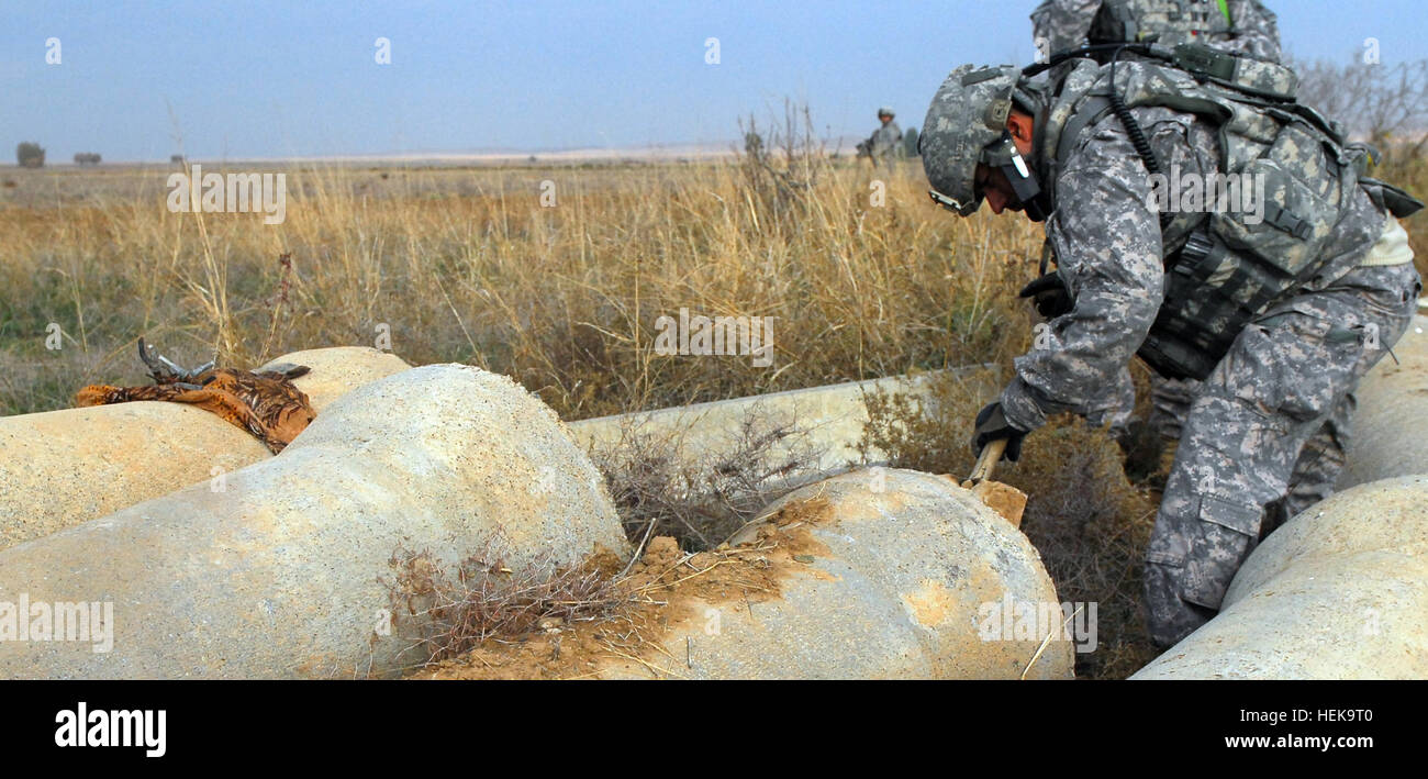 1st armor division soldiers hi-res stock photography and images - Alamy