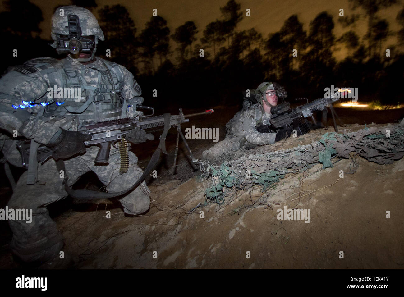 M249 squad automatic weapons hi-res stock photography and images - Alamy