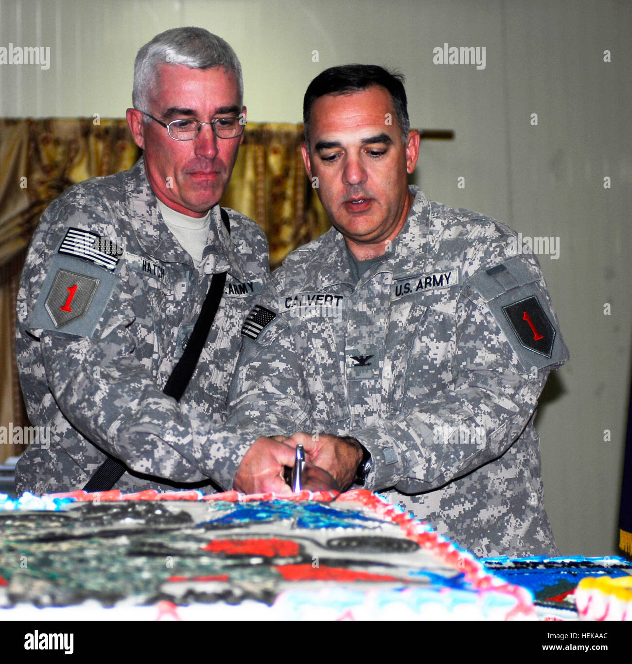 Ceremonial dagger army hi-res stock photography and images - Alamy