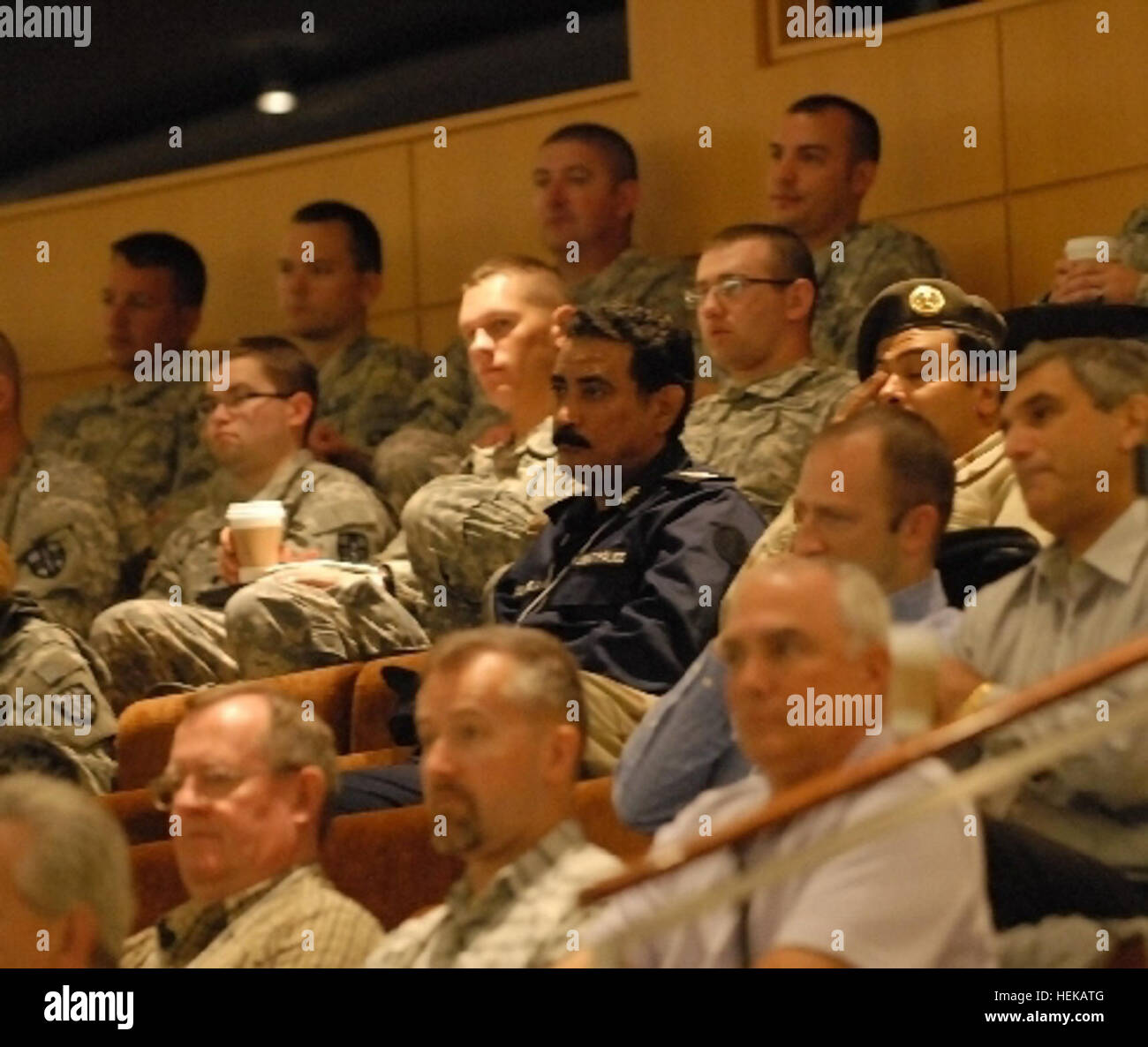 Civil defense leaders from Kuwait and U.S. Army Reserve personnel ...
