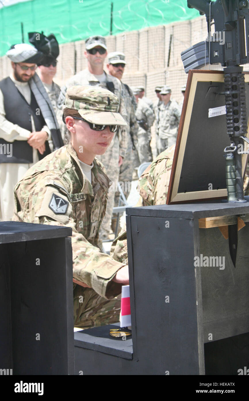 Remember u s army sgt devin a snyder hi-res stock photography and ...