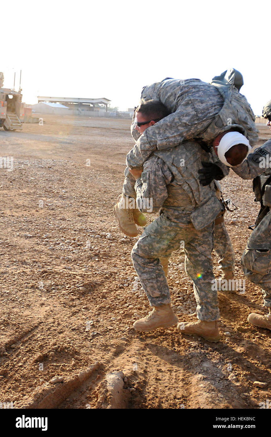 Soldiers from the 194th Military Police Company, who are supporting 1st ...