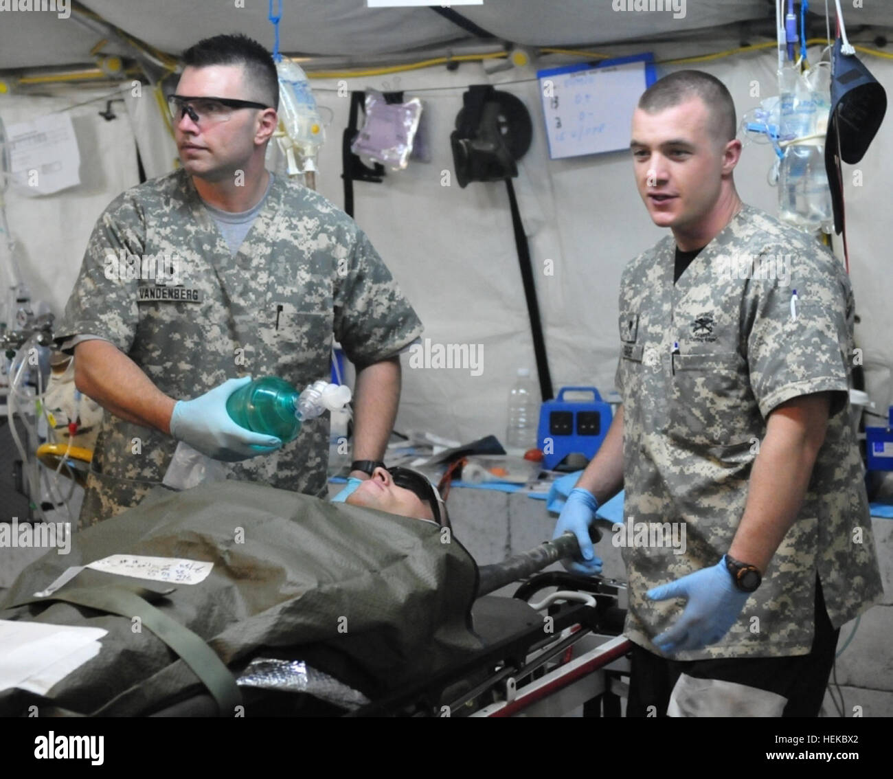Forward surgical team hi-res stock photography and images - Alamy
