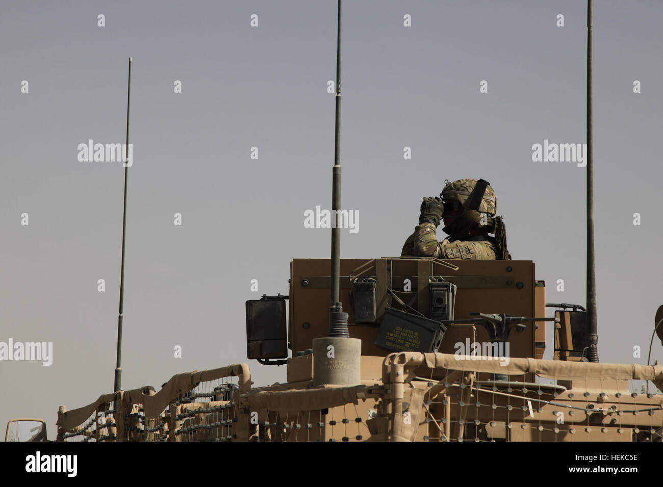 A U.S. Army soldier of Task Force Black Knight, HHC, 3-66th Armor ...