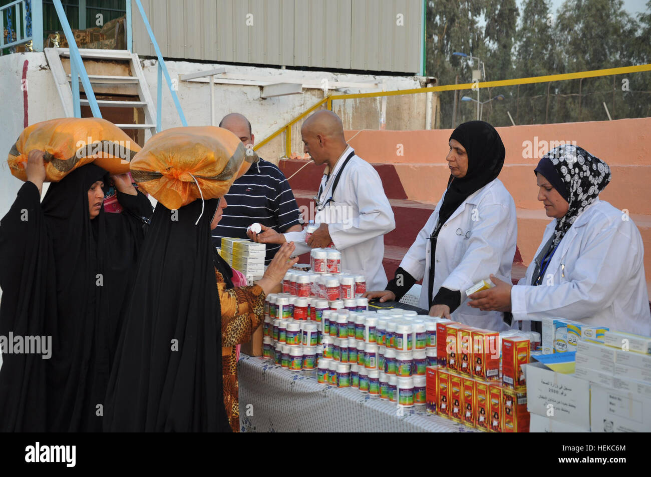 Iraqi medical professionals hi-res stock photography and images - Alamy