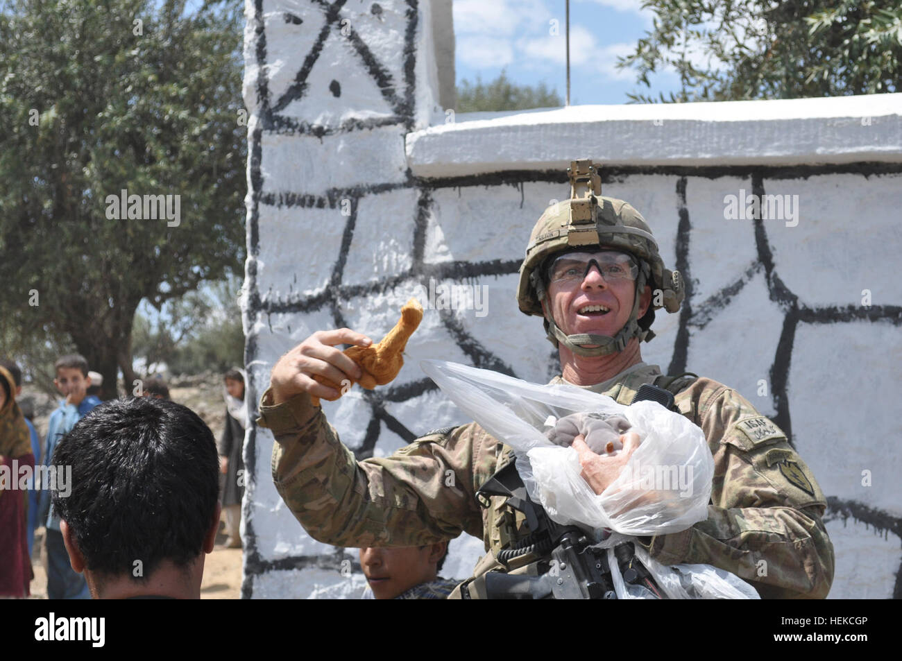 U.S. Army Lt. Col. Daniel Wilson, 2nd Battalion, 27th Infantry ...