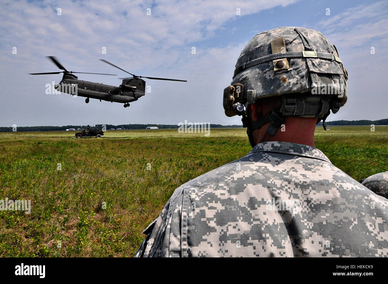 U.S. Army Pathfinder School instructors at Fort Pickett, Virginia train ...