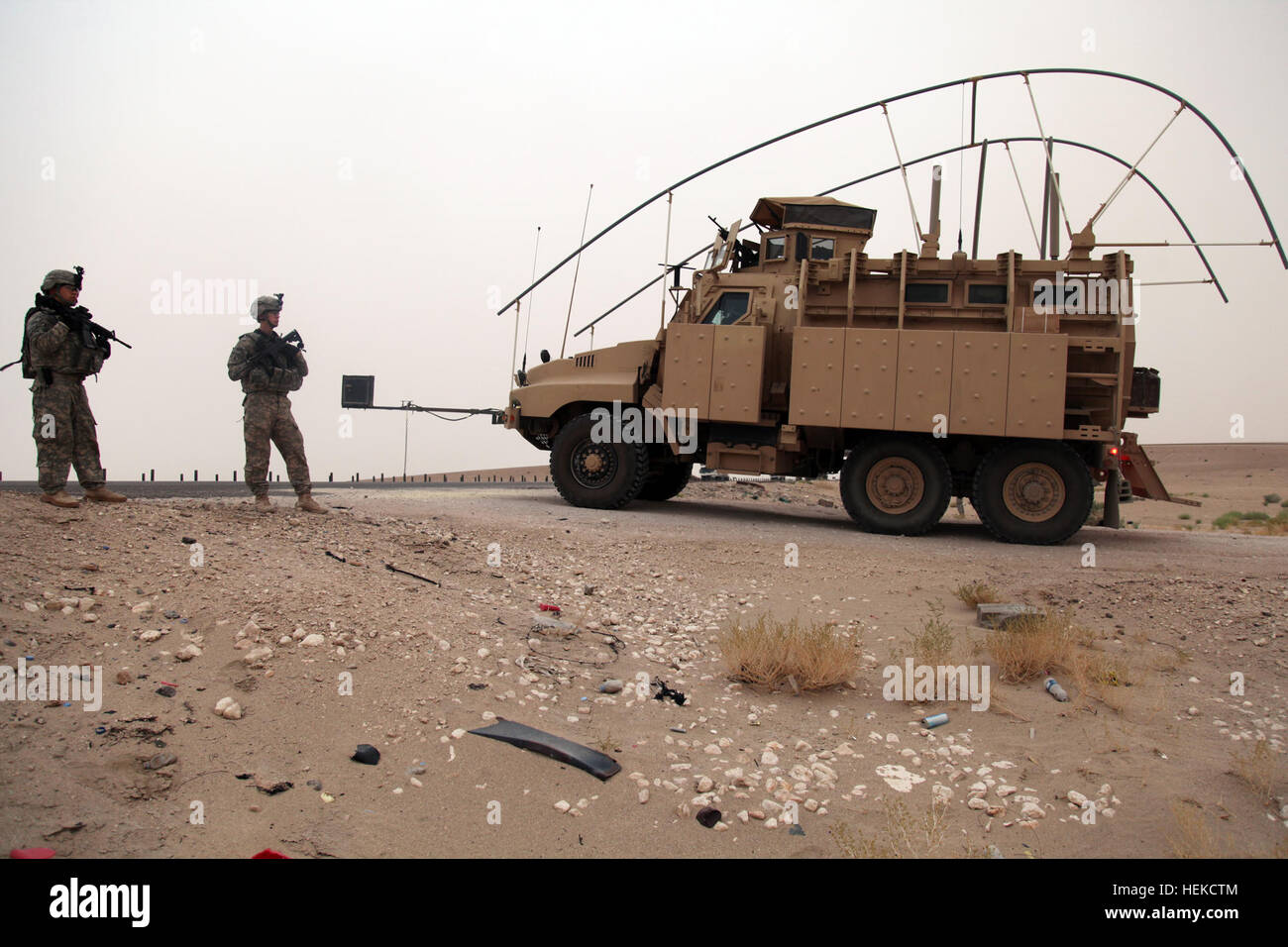 U.S. Army soldiers from Personal Security Detail, Headquarters and ...