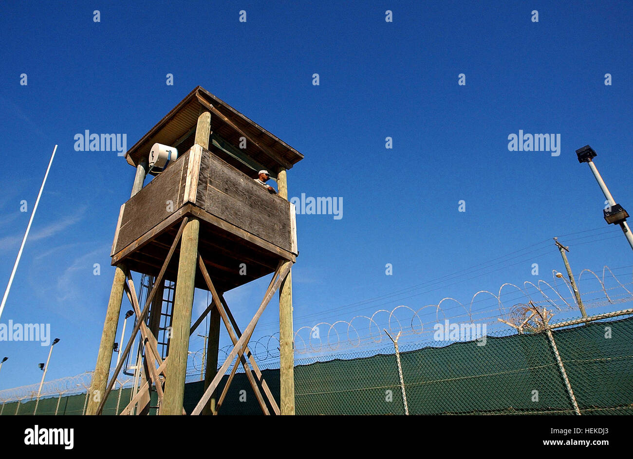 A U.S. Army Soldier with Echo Company, 629th Military Intelligence ...