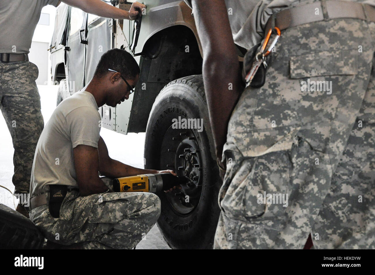 Soldiers of the Virginia National Guard's 429th Brigade Support ...