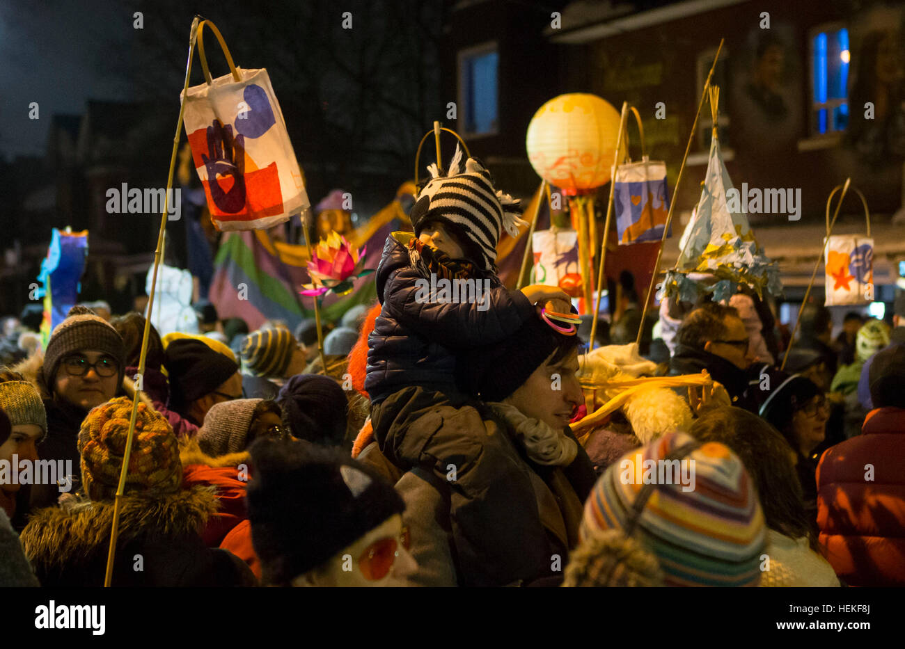 Toronto, Canada. 21st Dec, 2016. People take part in the 2016 ...