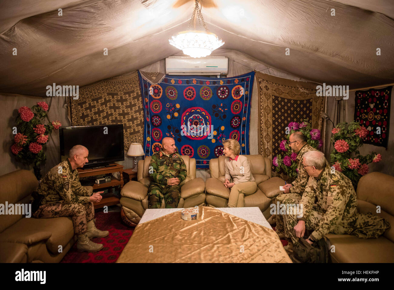 Operation resolute support hi-res stock photography and images - Alamy