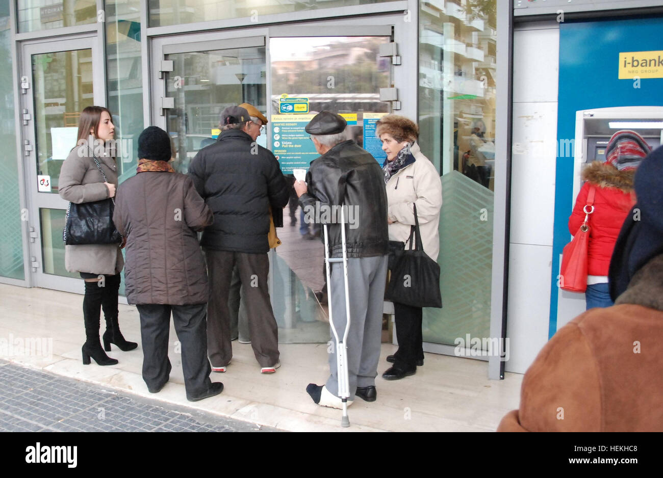 Bank counters with people hi-res stock photography and images - Alamy