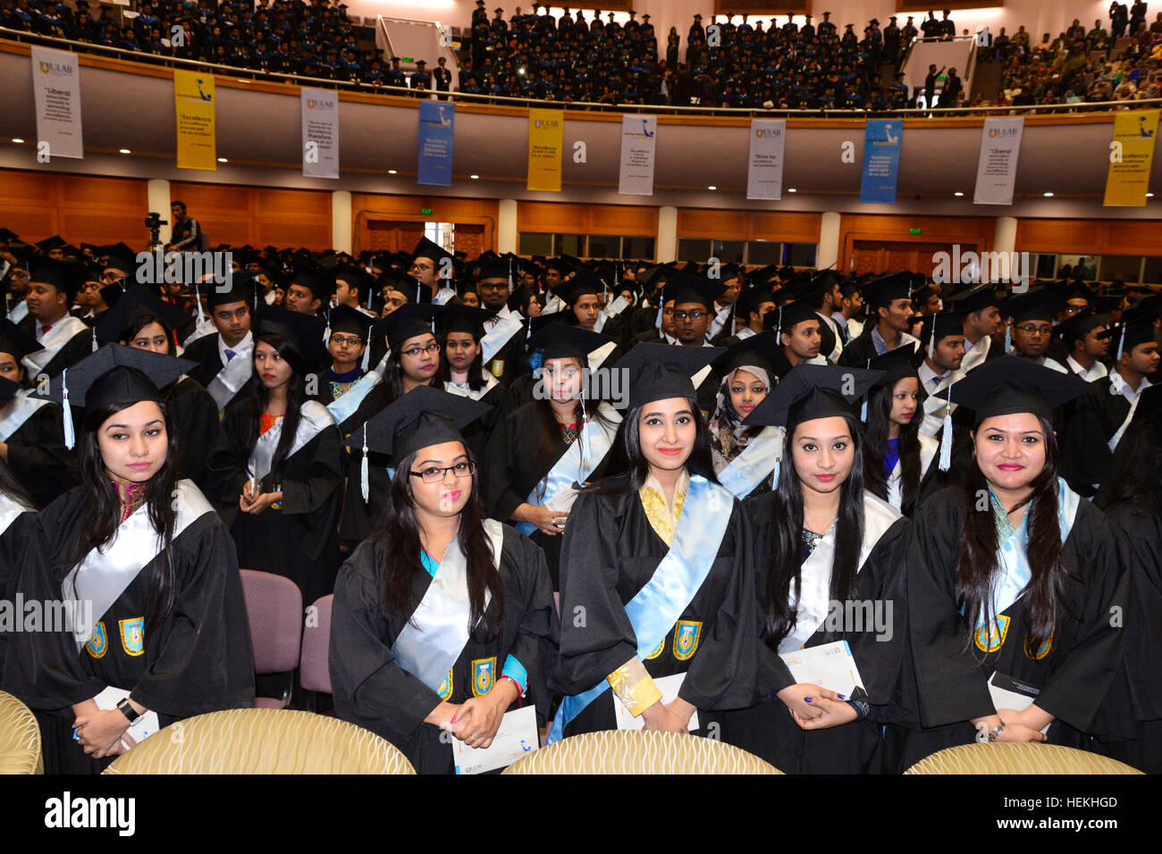 Dhaka, Bangladesh. 22nd Dec, 2016. Bangladeshi Teachers and Students ...