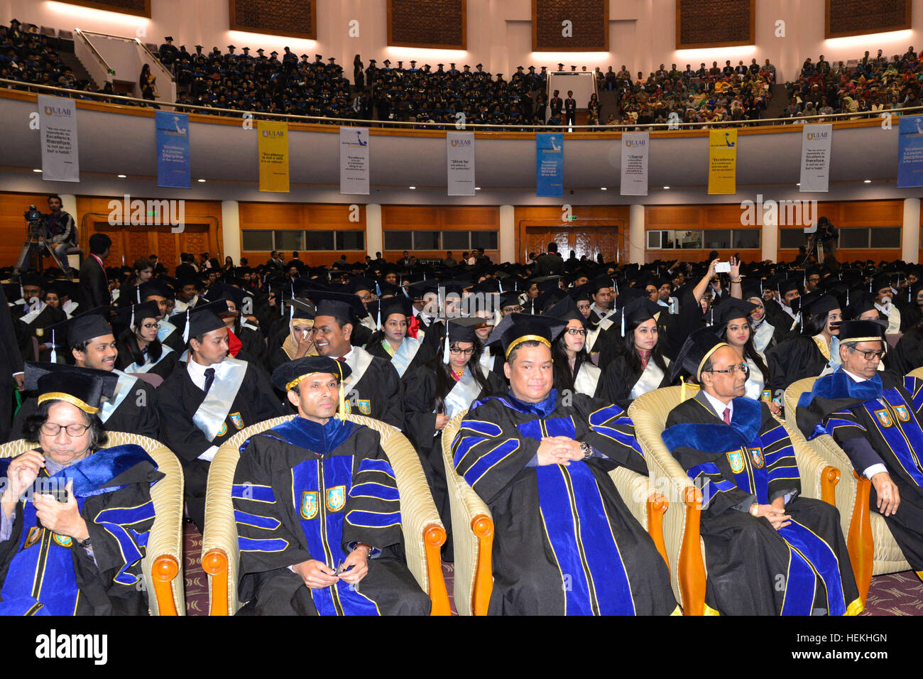 Dhaka, Bangladesh. 22nd Dec, 2016. Bangladeshi Teachers and Students ...