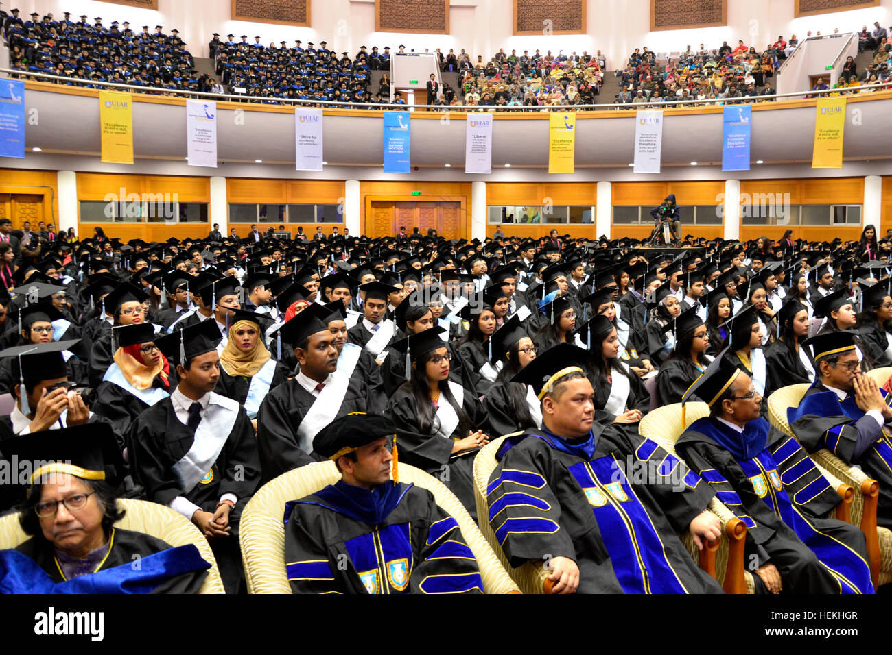 Dhaka, Bangladesh. 22nd Dec, 2016. Bangladeshi Teachers and Students ...