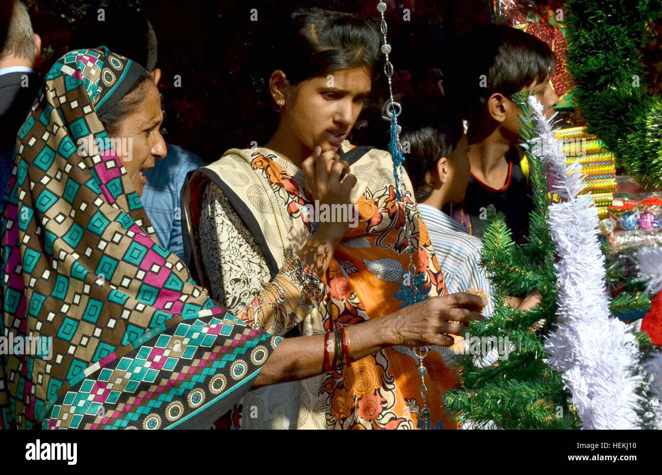 Saddar market hi-res stock photography and images - Alamy