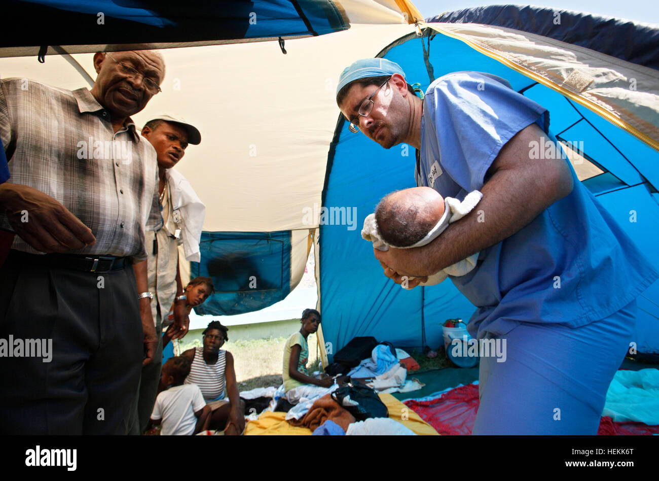 Unresponsive baby hi-res stock photography and images - Alamy