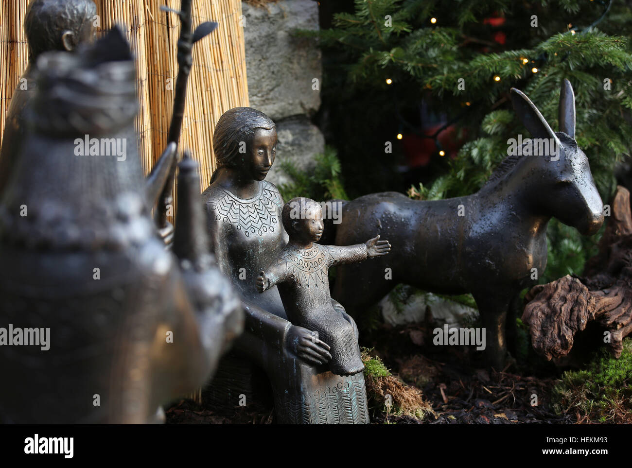 Cologne, Germany. 14th Dec, 2016. ILLUSTRATION - Figures of Maria ...