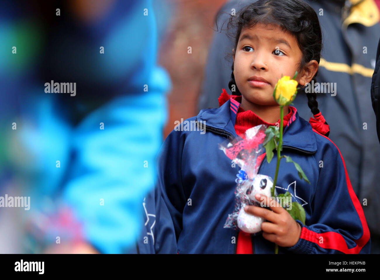 (161223) -- LALITPUR(NEPAL), Dec. 23, 2016 (Xinhua) -- A Nepali child ...