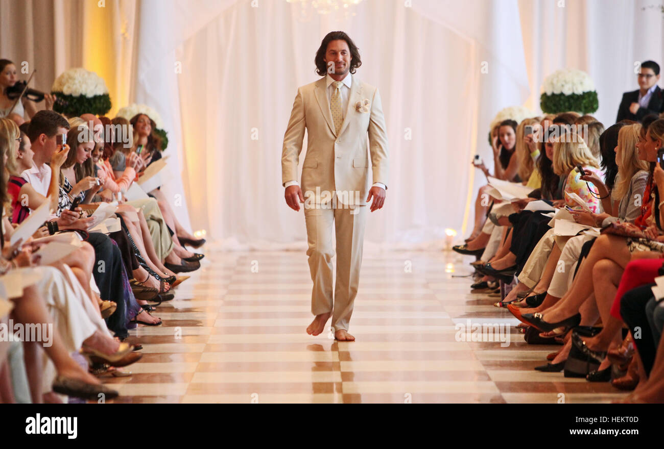 Exclusive designers and celebrity guest hi-res stock photography and ...