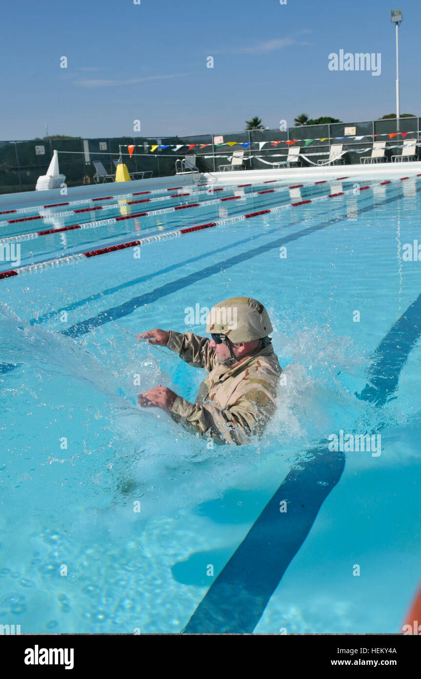 U s coast guardsmen of maritime safety and security team 91114 hi-res ...