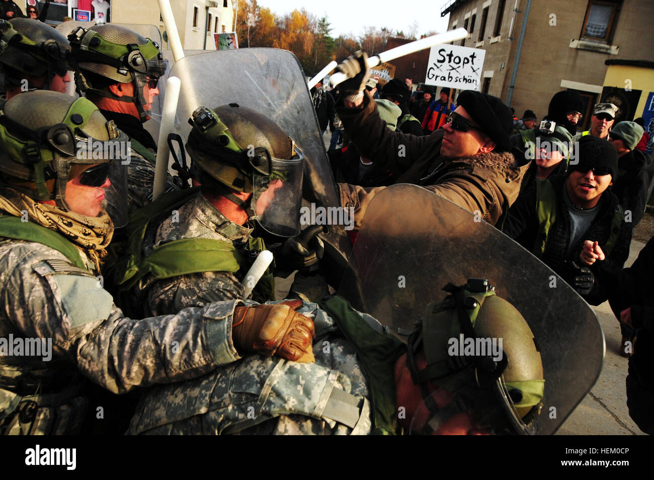 U.S. Army Soldiers of H. Company 121st Infantry Airborne Long Range ...
