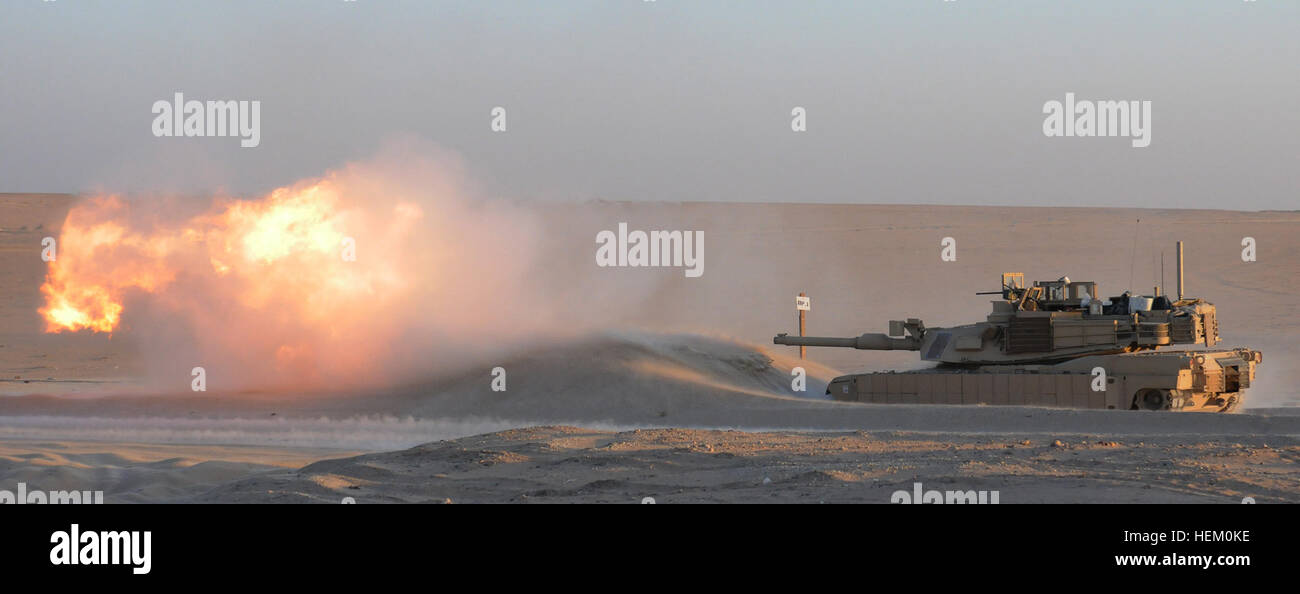 Tank crew members hi-res stock photography and images - Alamy