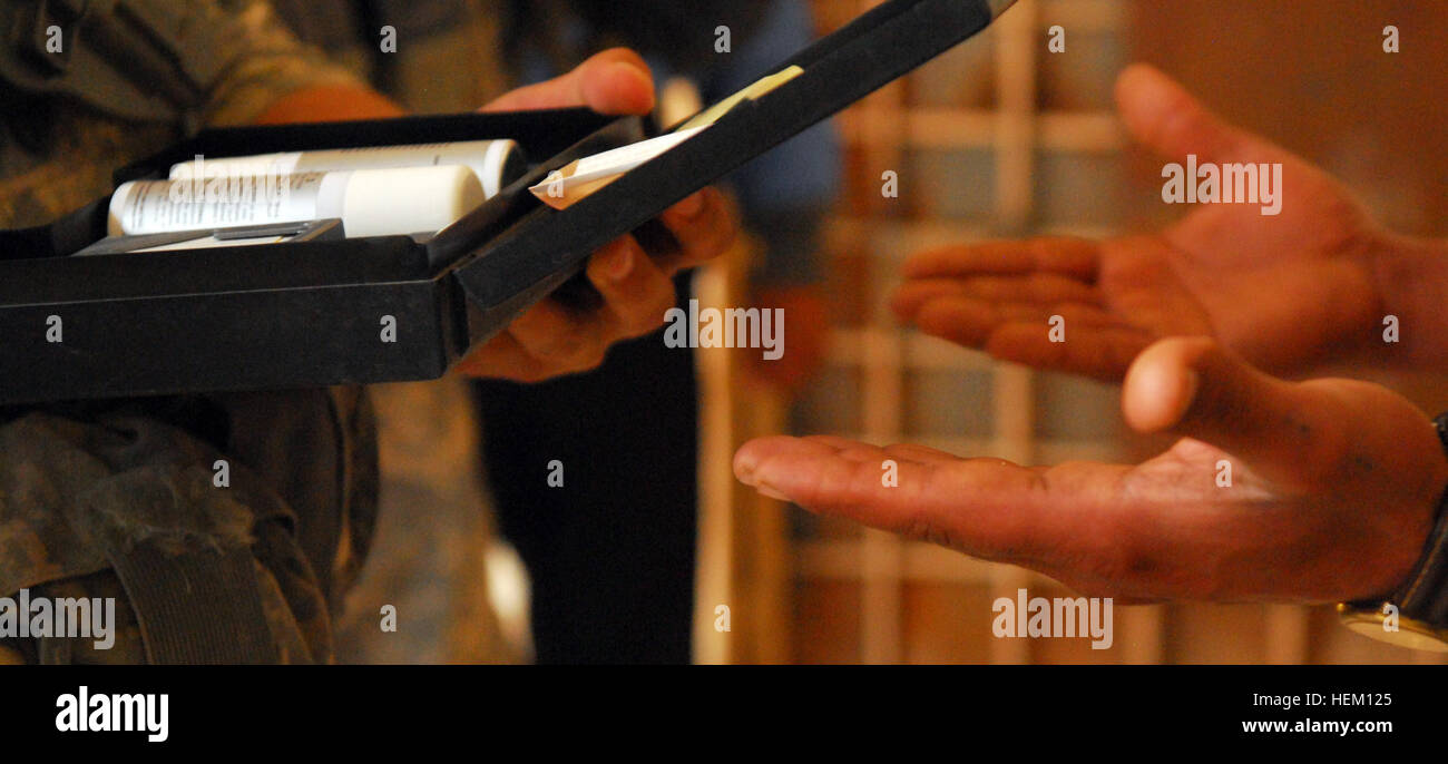 Improvised armor hi-res stock photography and images - Alamy