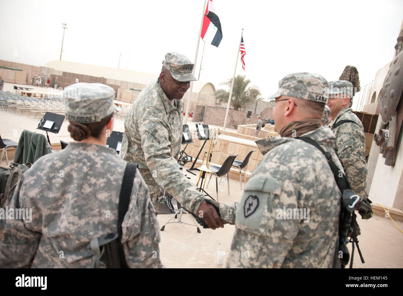 U.S. Forces-Iraq commander recognizes the 25th Infantry Division Band ...