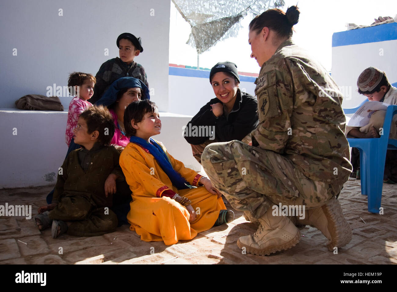 Female engagement team soldiers hi-res stock photography and images - Alamy