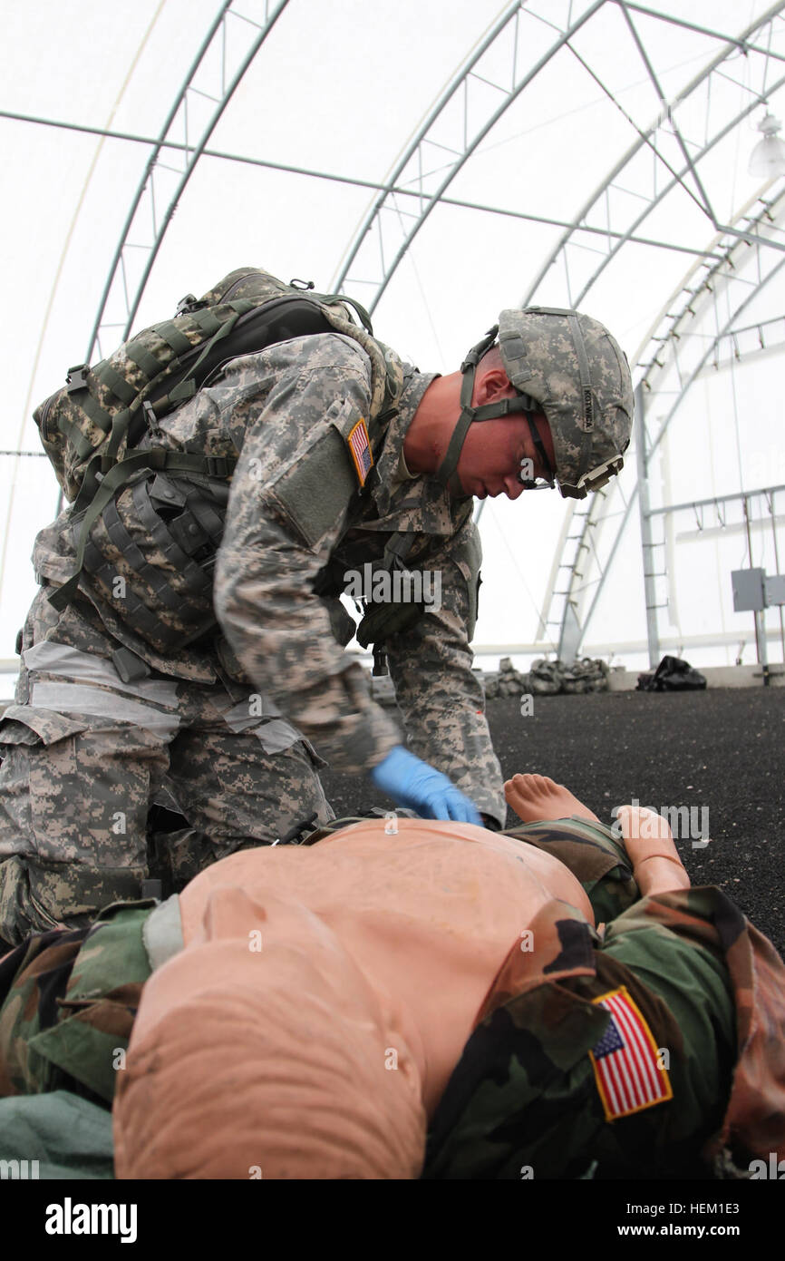 Military police soldiers 92nd hi-res stock photography and images - Alamy