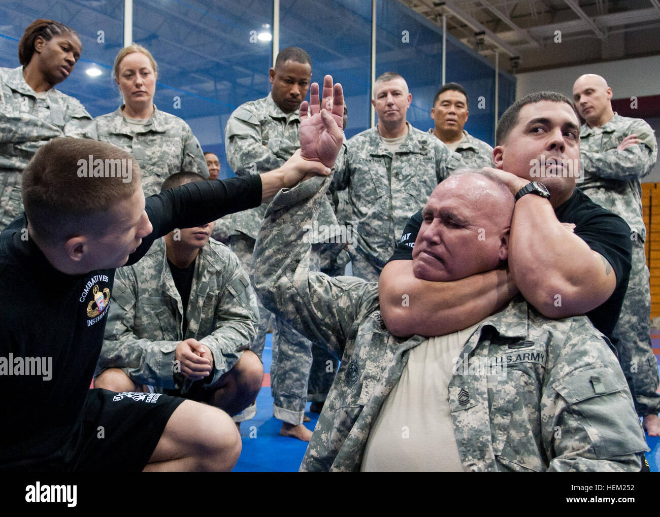 U.S. Army Reserve non-commissioned officers participate in Level I ...