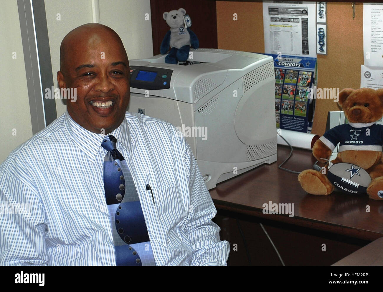 US Army 50816 Elzy NCO Spotlight1 Stock Photo - Alamy