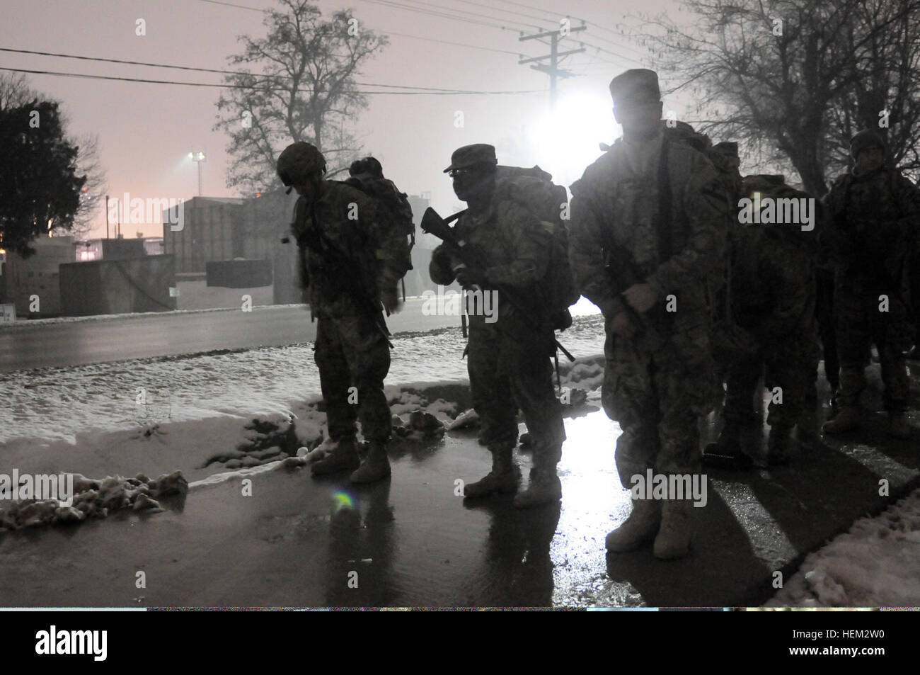 U s service members airmen hi-res stock photography and images - Alamy