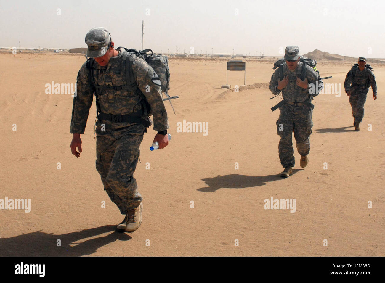 Soldiers assigned to the 1st Brigade Combat Team, 1st Cavalry Division ...
