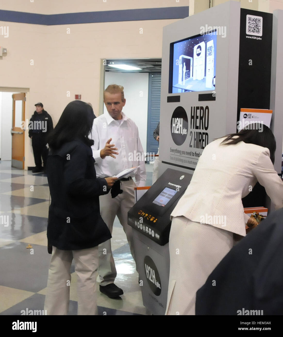 Looking for employment, many soldiers, veterans and family members ...