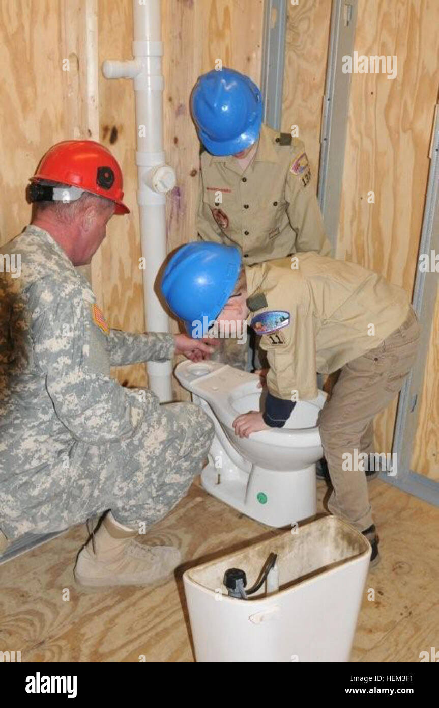 Soldiers at toilet hi-res stock photography and images - Alamy